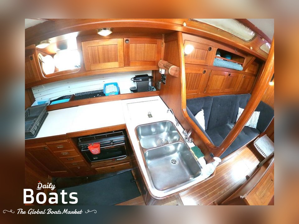 1986 Aphrodite 40 for sale. View price, photos and Buy 1986 Aphrodite ...
