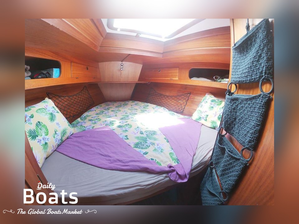 1986 Aphrodite 40 for sale. View price, photos and Buy 1986 Aphrodite ...