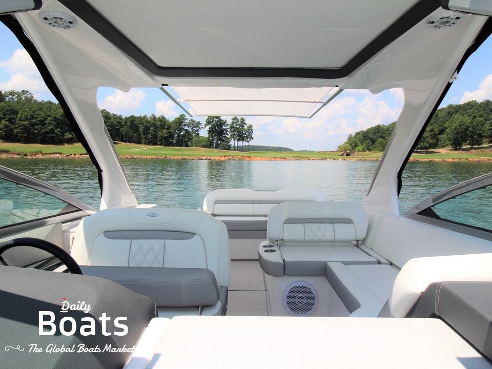 2021 Regal 33 Express for sale. View price, photos and Buy 2021 Regal ...