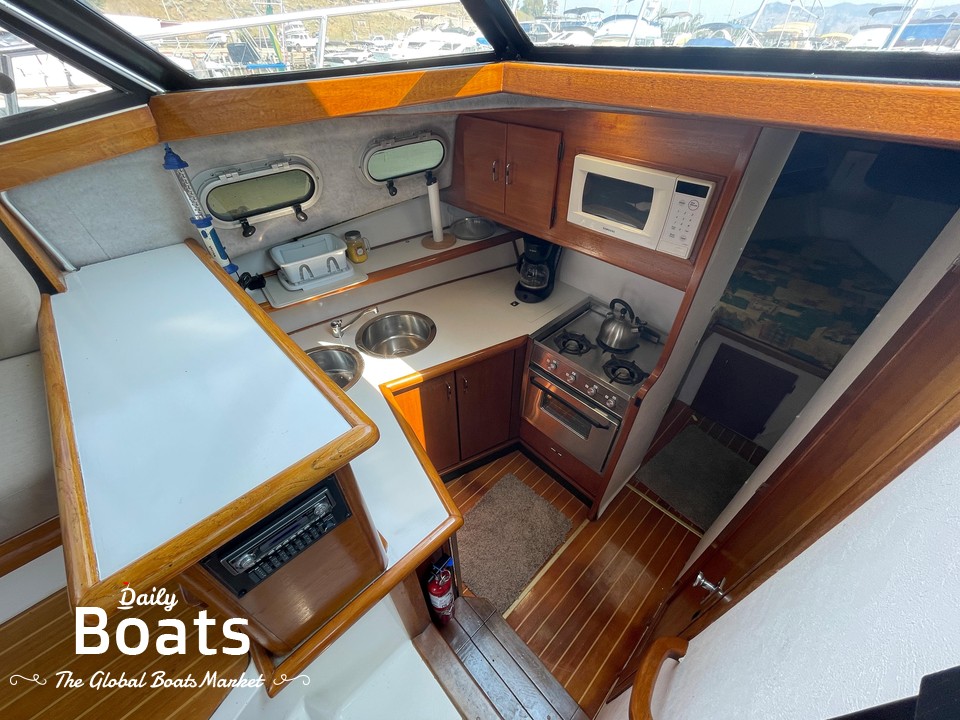 1991 Bayliner 3288 Motoryacht на продажу. Посмотреть цену, фотографии и ...