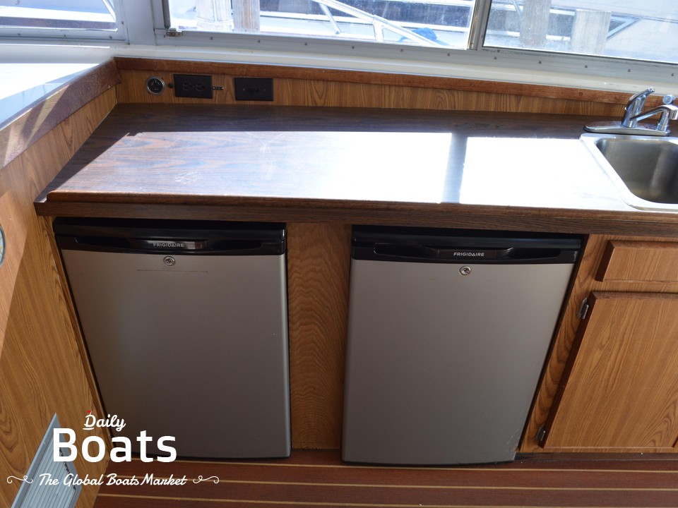 1982 Bertram 33 Flybridge Cruiser for sale. View price, photos and Buy ...