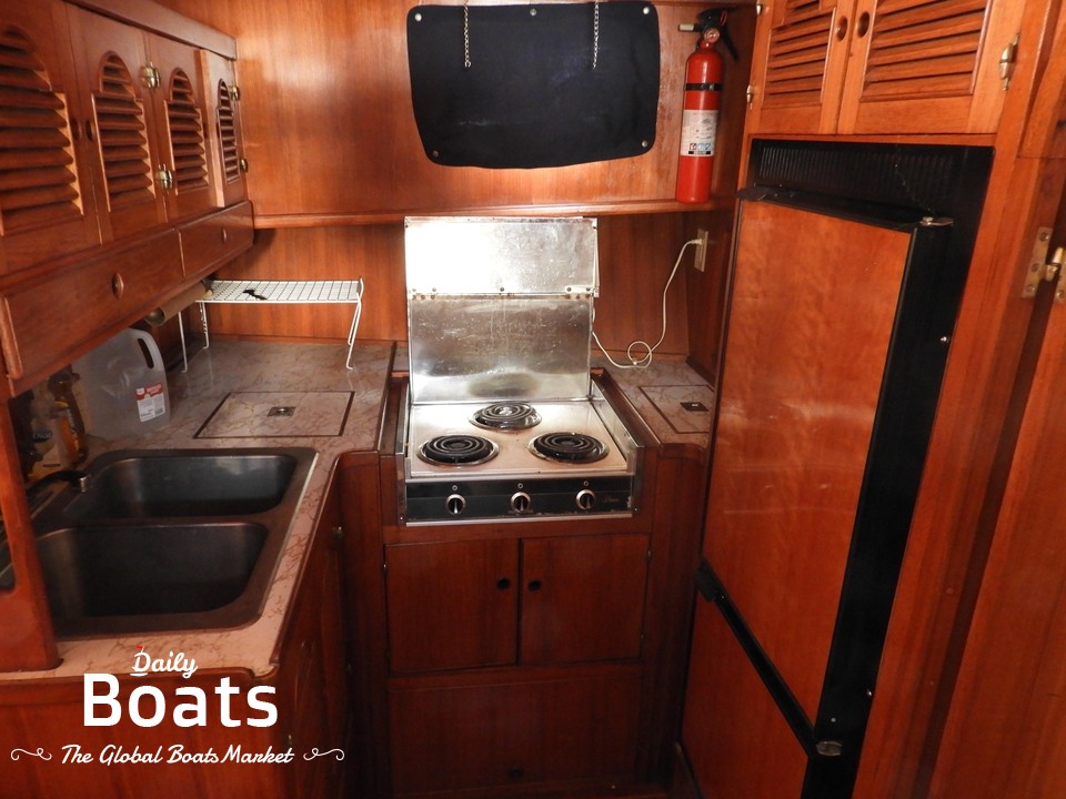 1982 Bell Boy Power Commander Trawler for sale. View price, photos and ...