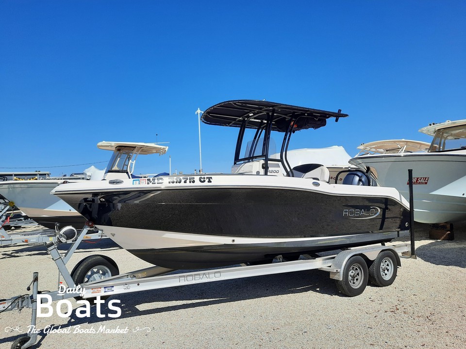 2019 Robalo R200 Center Console for sale. View price, photos and Buy ...