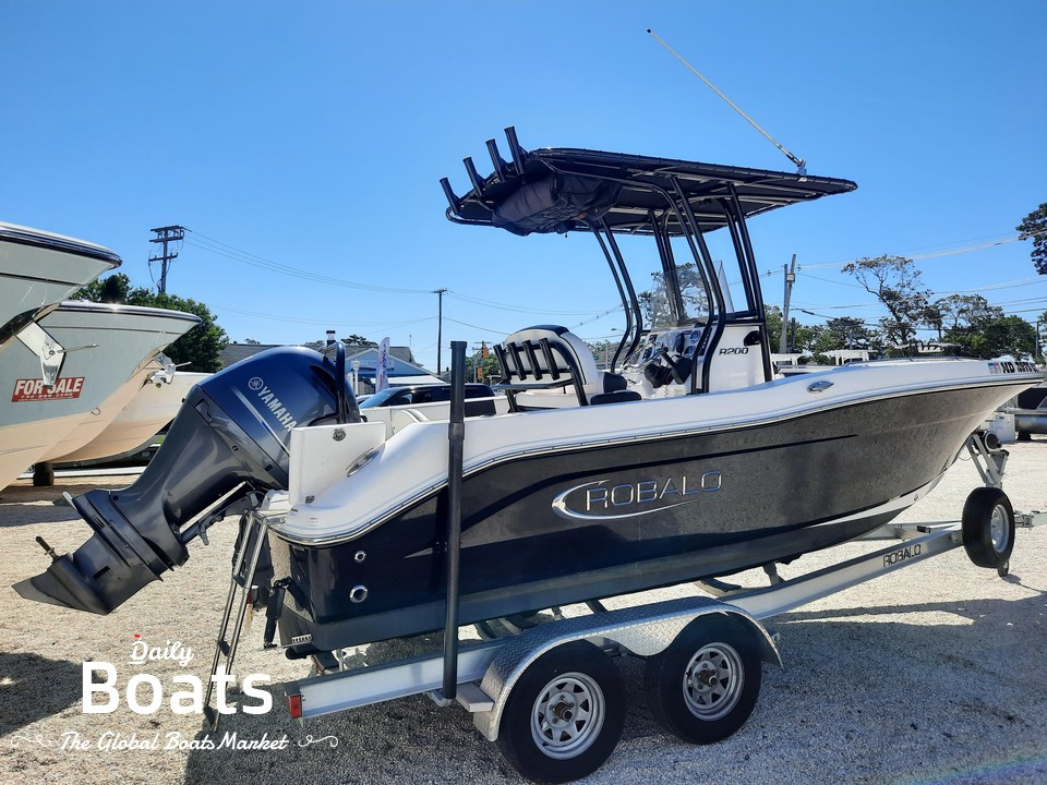 2019 Robalo R200 Center Console for sale. View price, photos and Buy ...