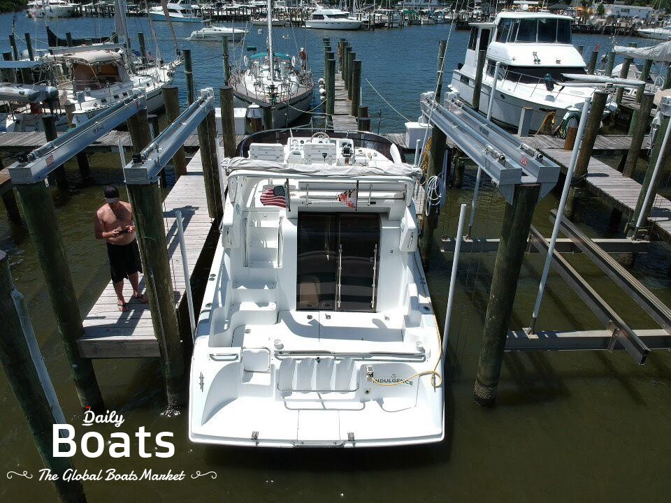 1995 Silverton 312 Fly Bridge Sedan for sale. View price, photos and ...