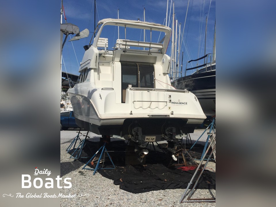 1995 Silverton 312 Fly Bridge Sedan for sale. View price, photos and ...