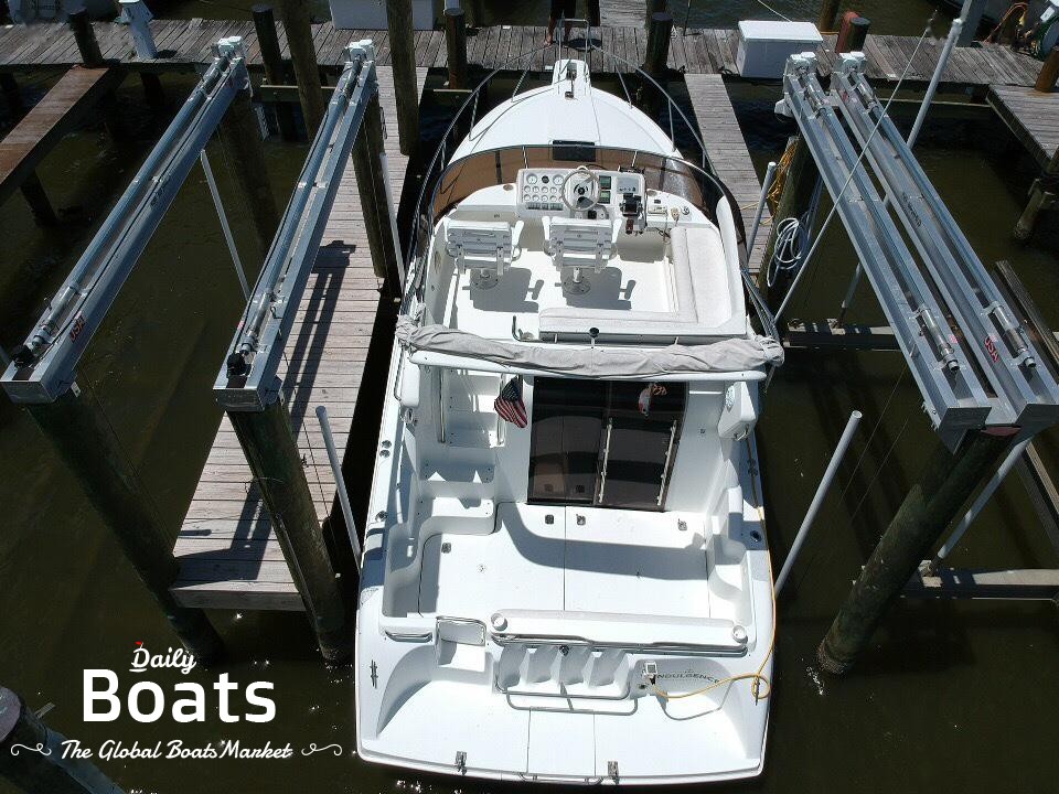 1995 Silverton 312 Fly Bridge Sedan for sale. View price, photos and ...