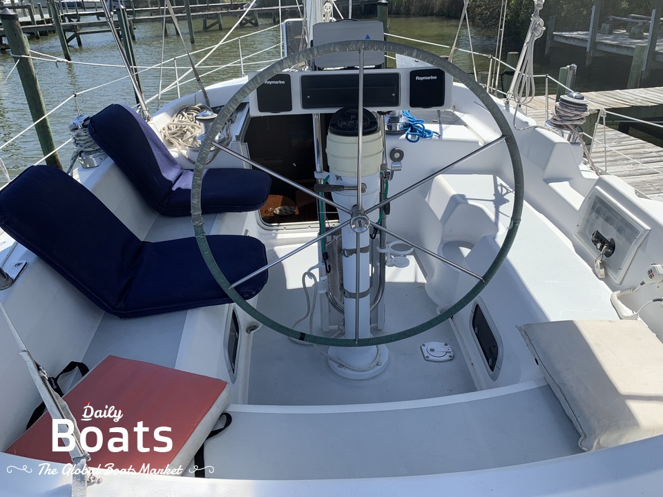 1995 Hunter 42 Passage Cc for sale. View price, photos and Buy 1995 ...