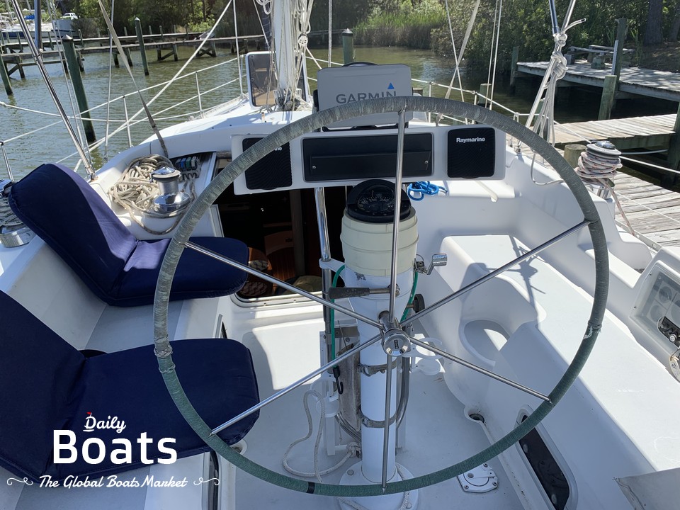 1995 Hunter 42 Passage Cc for sale. View price, photos and Buy 1995 ...