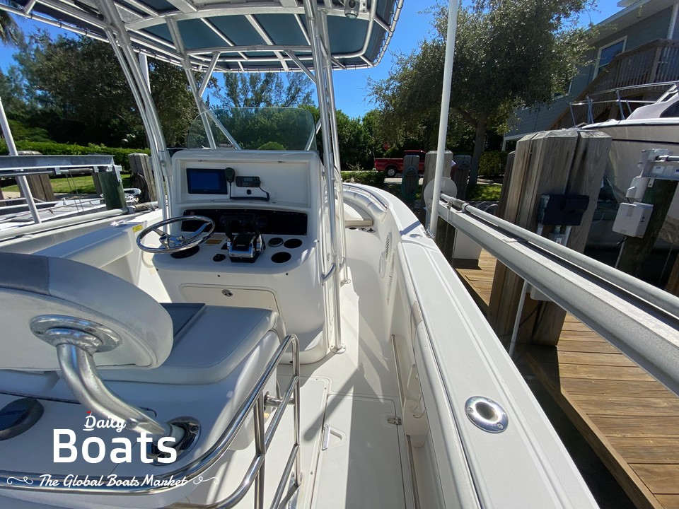 2002 Boston Whaler 270 Outrage for sale. View price, photos and Buy ...