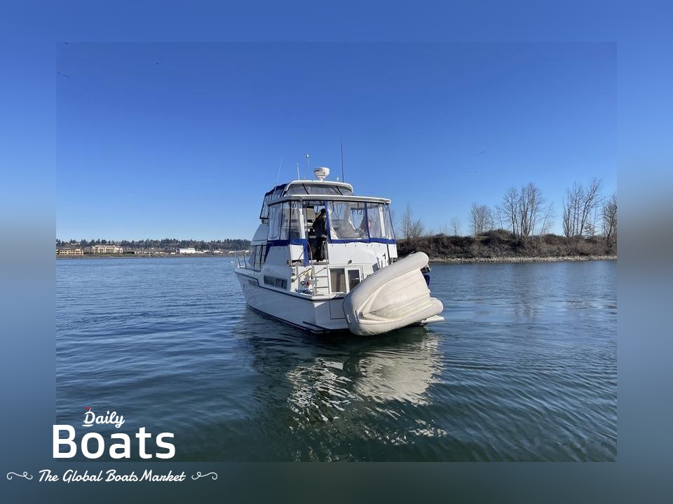 1994 Carver 390 Aft Cabin Motoryacht for sale. View price, photos and ...