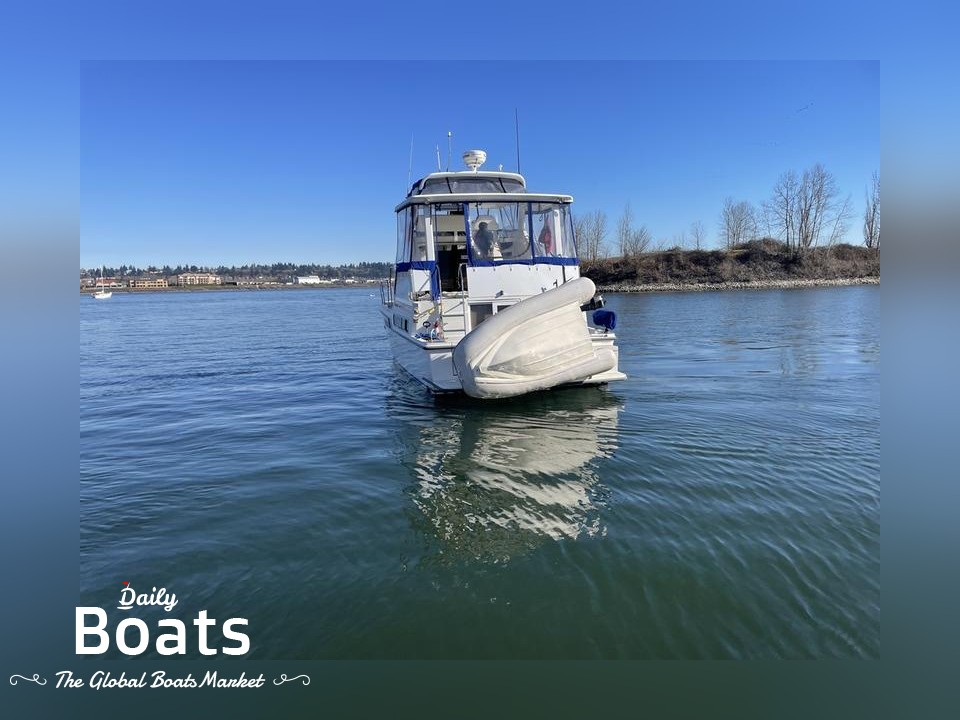 1994 Carver 390 Aft Cabin Motoryacht for sale. View price, photos and ...