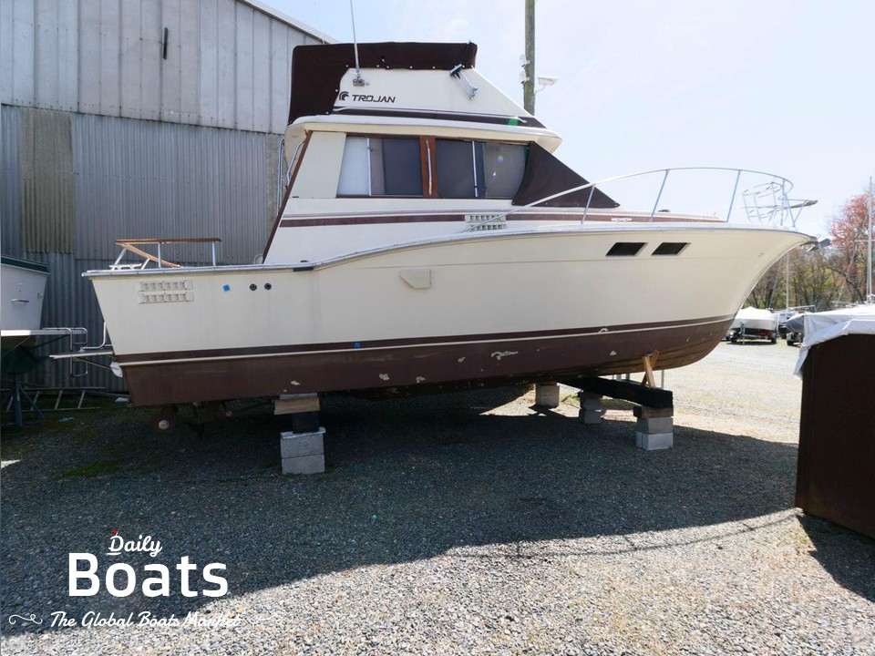 1983 Trojan F32 Flybridge Sedan for sale. View price, photos and Buy ...