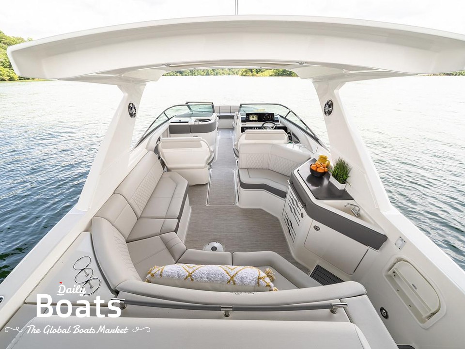 2022 Sea Ray Slx 310 Ob for sale. View price, photos and Buy 2022 Sea ...