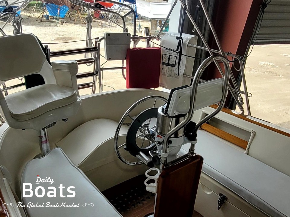 1994 Pacific Seacraft Pilothouse 32 for sale. View price, photos and ...