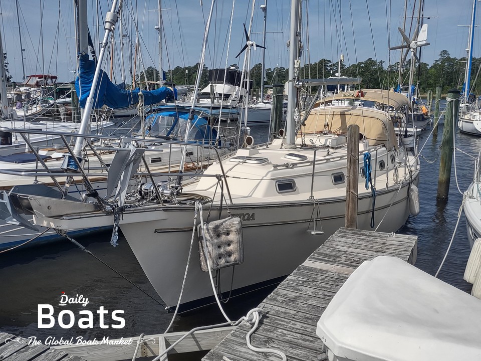 1989 Island Packet 35 for sale. View price, photos and Buy 1989 Island ...