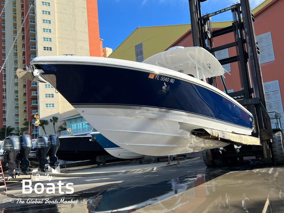2008 Intrepid 323 Cc for sale. View price, photos and Buy 2008 Intrepid ...
