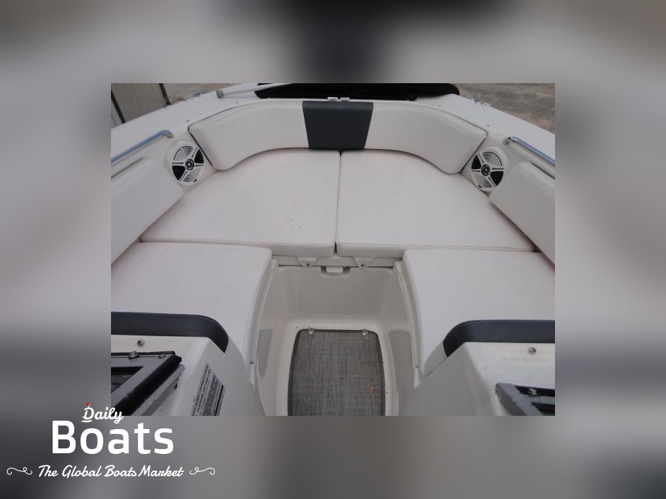 2019 Robalo R207 Dual Console for sale. View price, photos and Buy 2019 ...