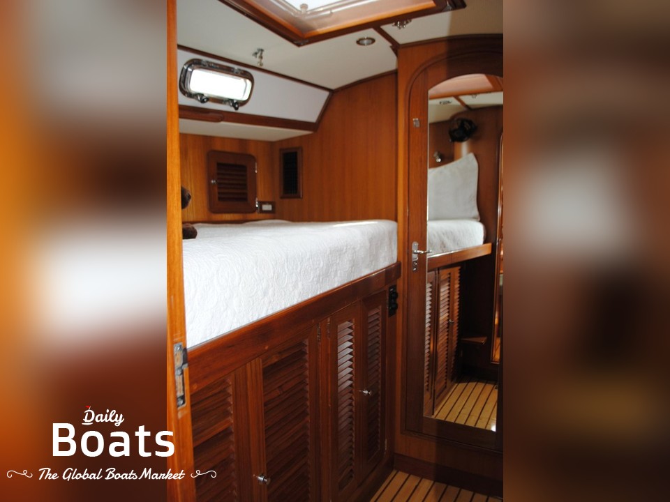 2008 Hylas 46 Center Cockpit Cutter for sale. View price, photos and ...