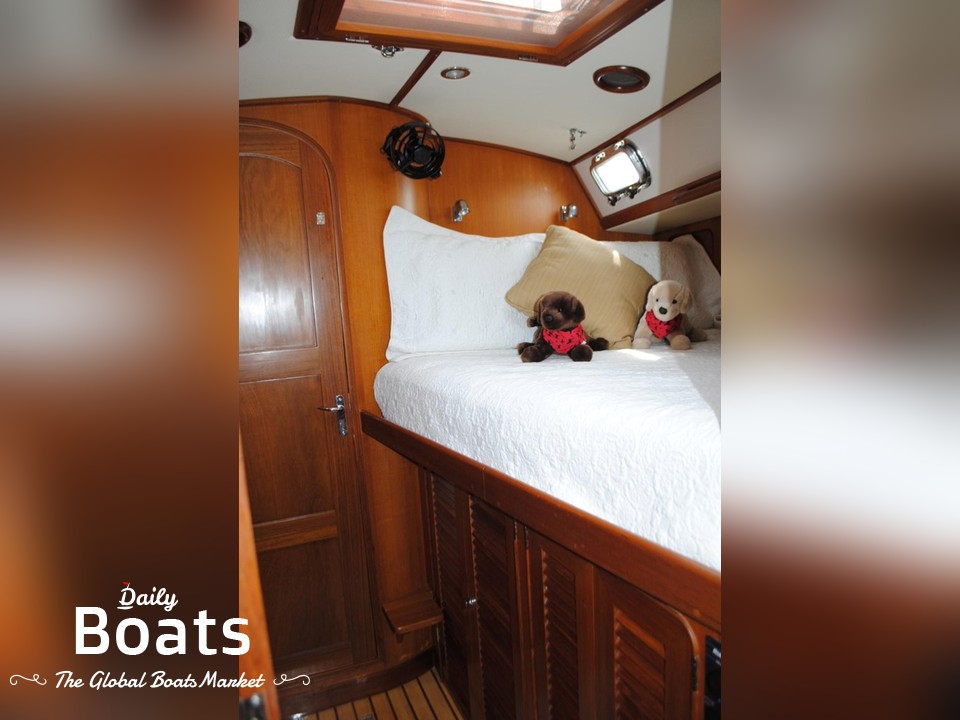 2008 Hylas 46 Center Cockpit Cutter for sale. View price, photos and ...