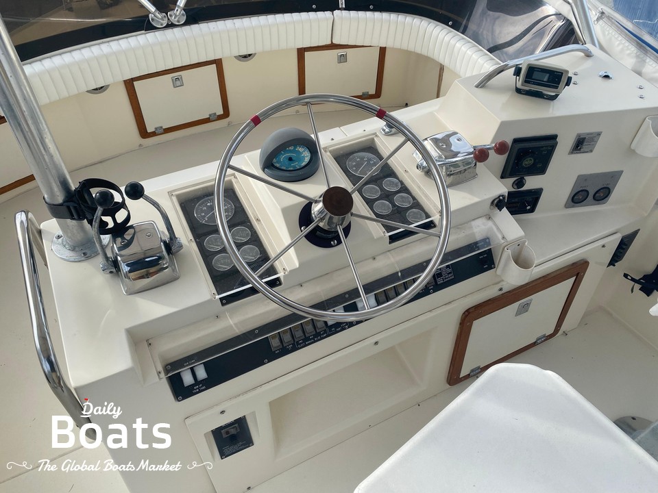 1987 Phoenix 33 Convertible for sale. View price, photos and Buy 1987 ...