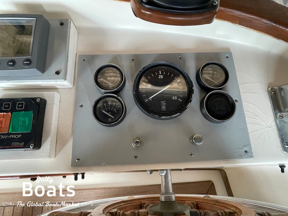 1989 Albin 36 Trawler for sale. View price, photos and Buy 1989 Albin ...