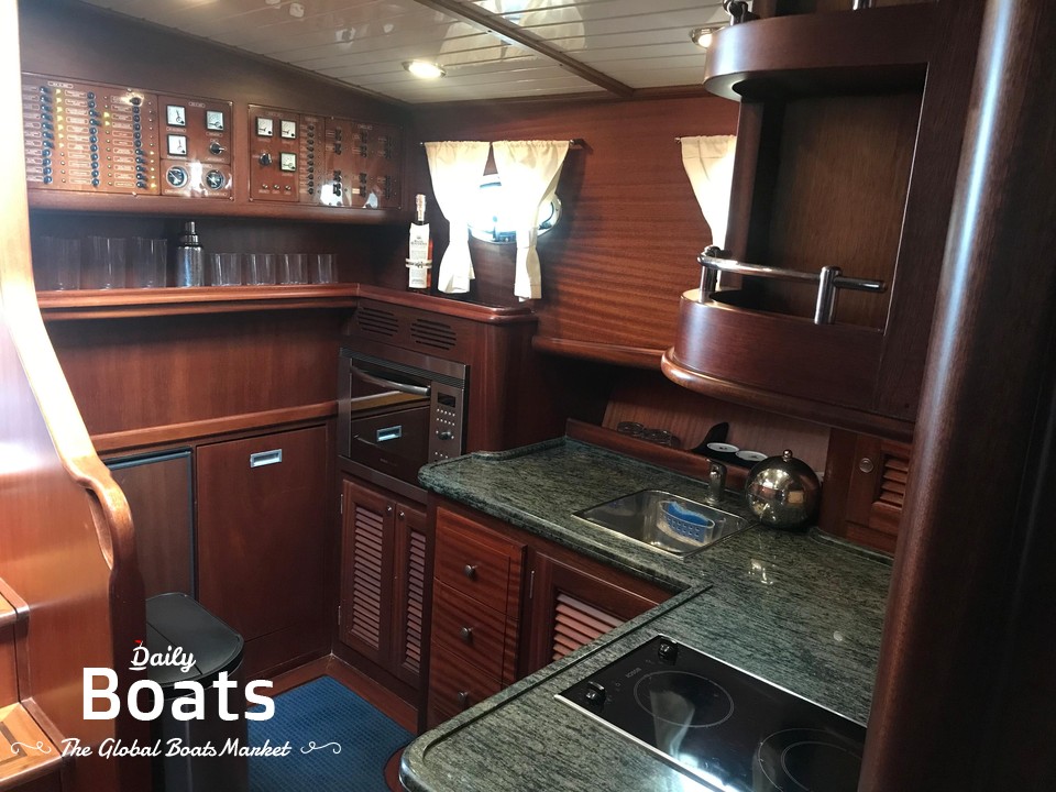 2005 Vicem 52 Flybridge for sale. View price, photos and Buy 2005 Vicem ...