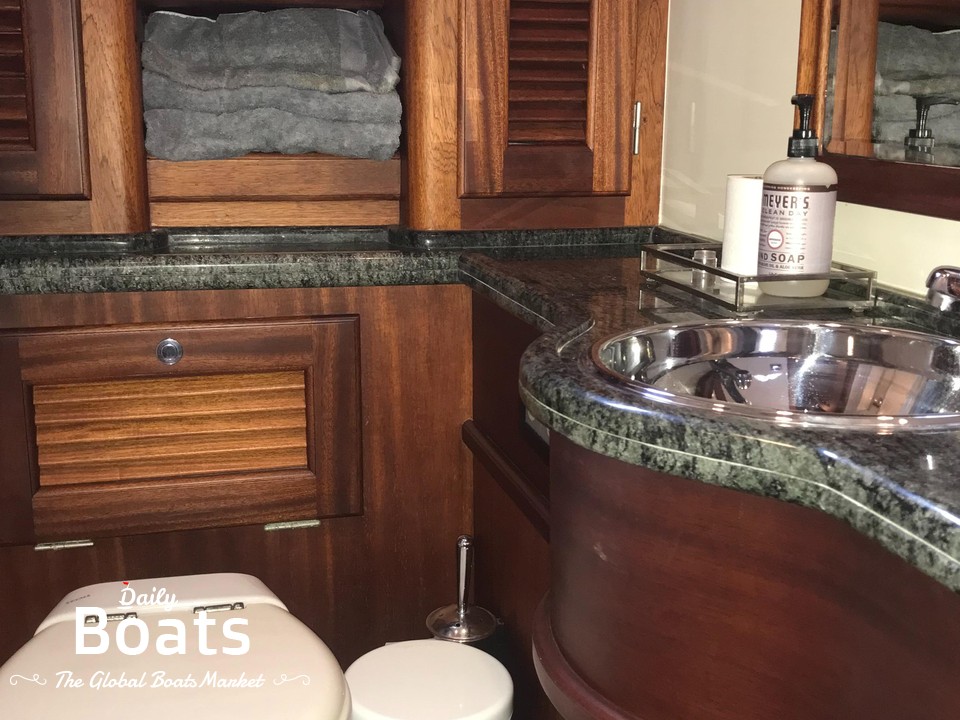 2005 Vicem 52 Flybridge for sale. View price, photos and Buy 2005 Vicem ...