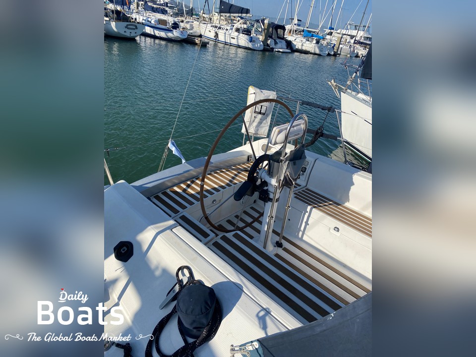 1989 Beneteau 35 S5 for sale. View price, photos and Buy 1989 Beneteau ...