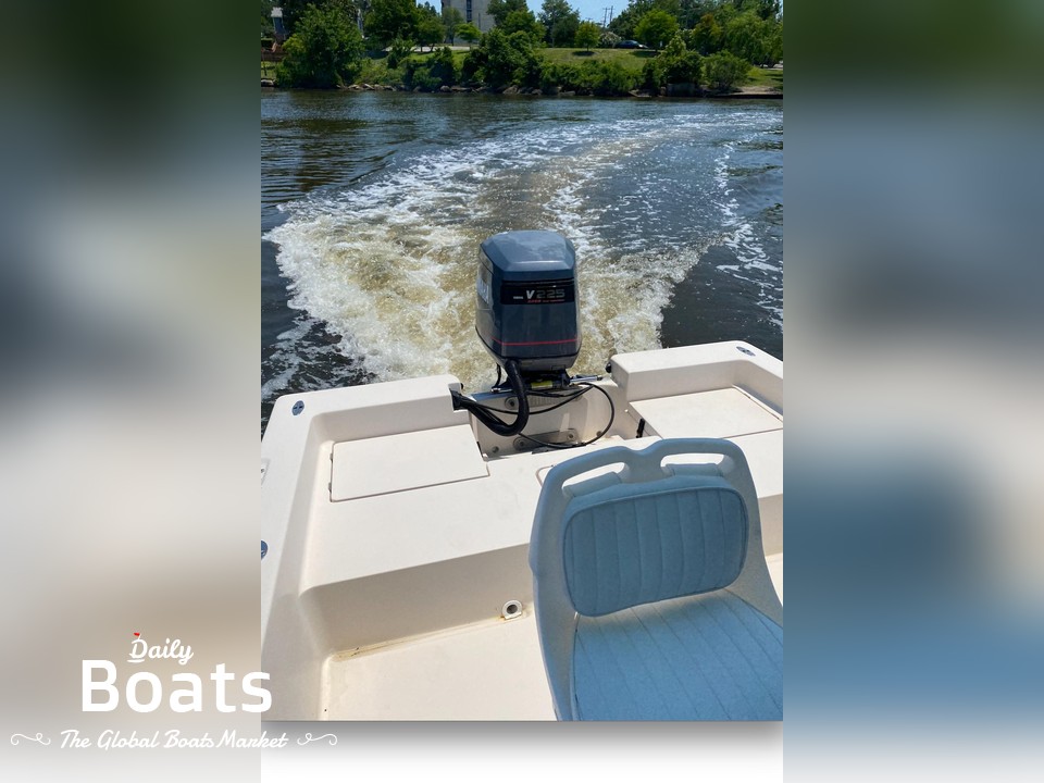 2001 Pathfinder 2400-V for sale. View price, photos and Buy 2001 ...