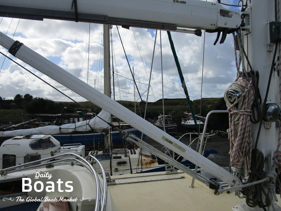 1988 Custom Sea Trader 41 for sale. View price, photos and Buy 1988 ...