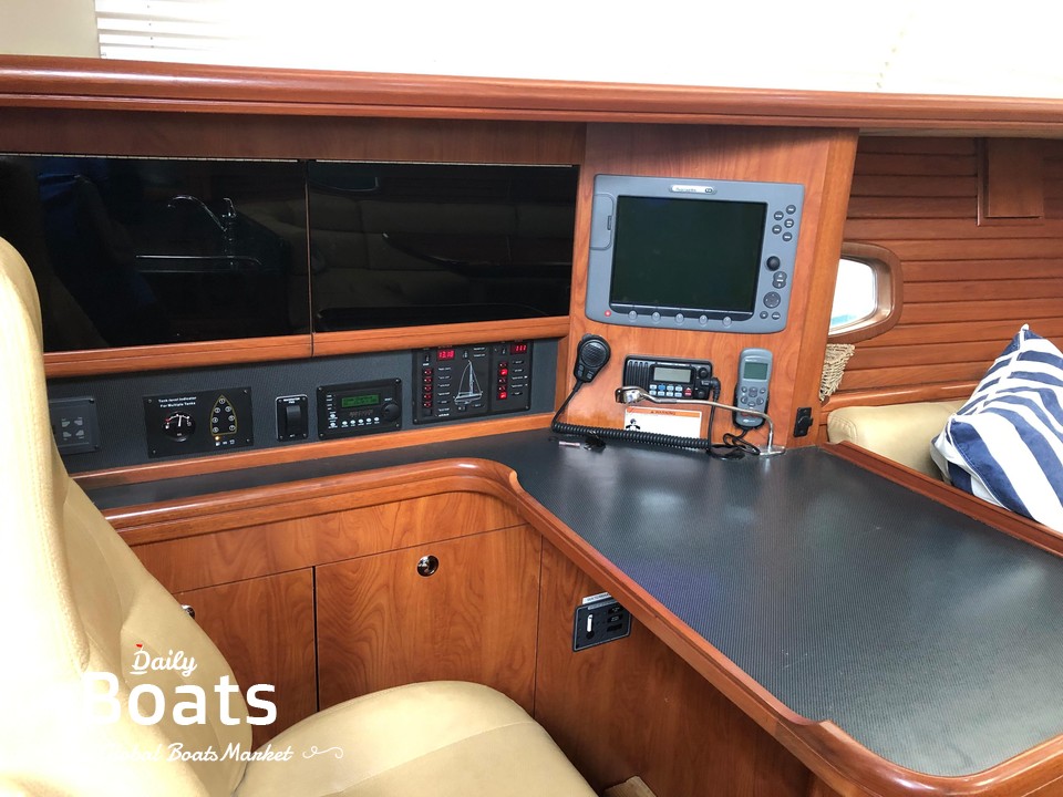 2010 Hunter 50 Center Cockpit for sale. View price, photos and Buy 2010 ...