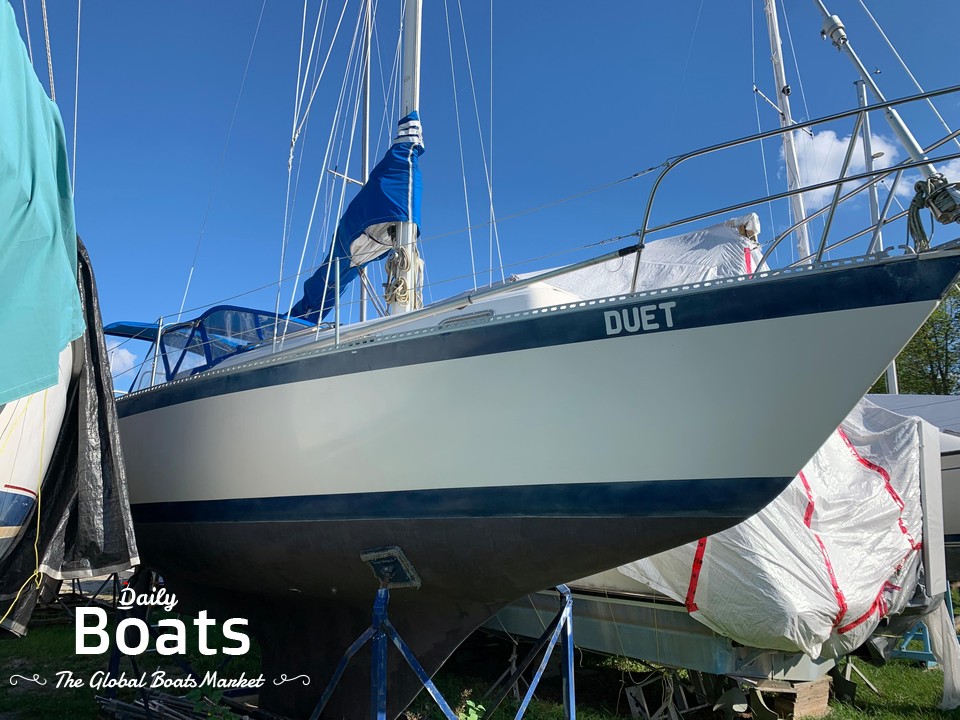 1982 Hughes Columbia 8.7 for sale. View price, photos and Buy 1982 ...