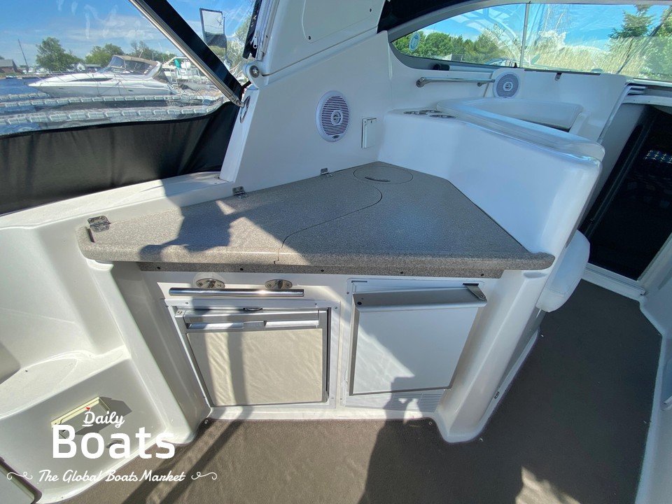 2008 Rinker 350 Express Cruiser for sale. View price, photos and Buy ...