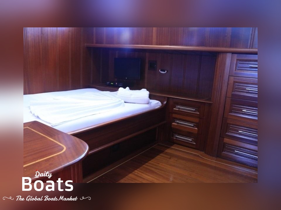 2010 Ketch 24M Laminated Mahogany for sale. View price, photos and Buy ...