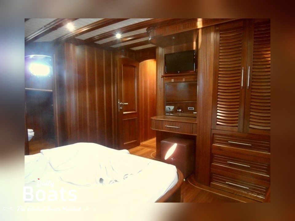 2010 Ketch 24M Laminated Mahogany for sale. View price, photos and Buy ...