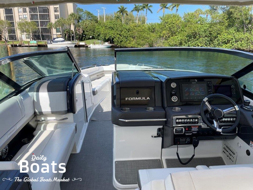 2020 Formula 330 Crossover Bowrider for sale. View price, photos and ...