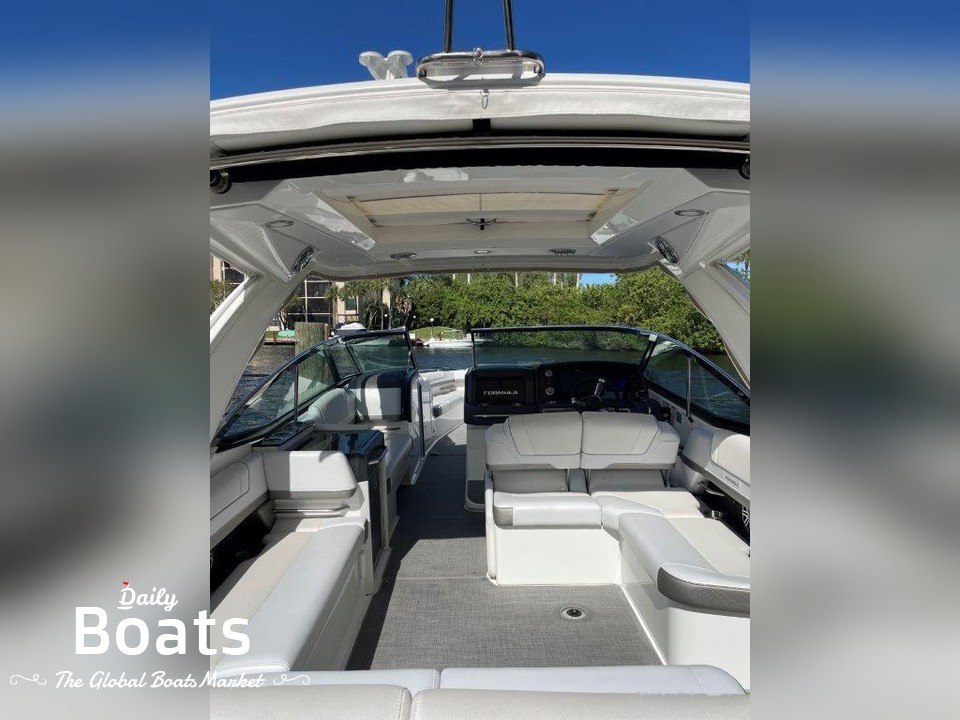 2020 Formula 330 Crossover Bowrider for sale. View price, photos and ...