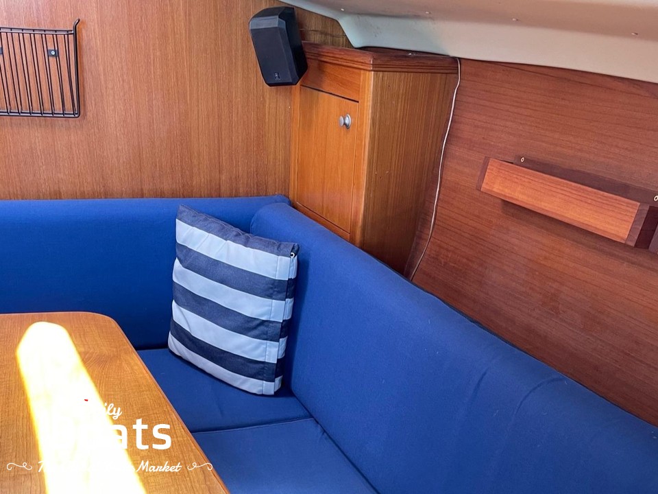 2001 Hunter 290 for sale. View price, photos and Buy 2001 Hunter 290 ...