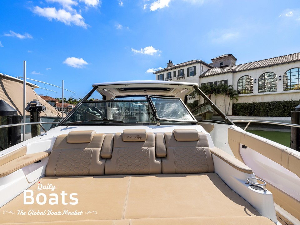 2020 Sea Ray Sundancer 320 Ob for sale. View price, photos and Buy 2020 ...