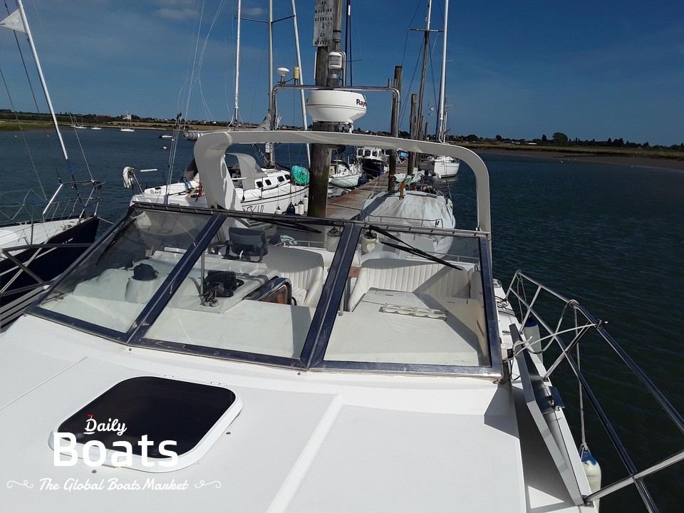 1990 Fairline Targa 33 for sale. View price, photos and Buy 1990 ...