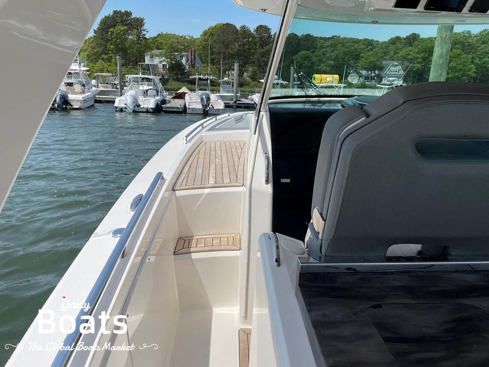 2019 Tiara Yachts 38 Ls for sale. View price, photos and Buy 2019 Tiara ...
