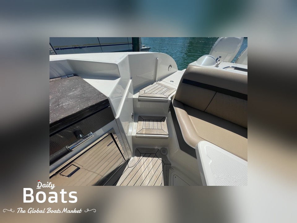 2017 Sea Ray Slx 350 Ob for sale. View price, photos and Buy 2017 Sea ...