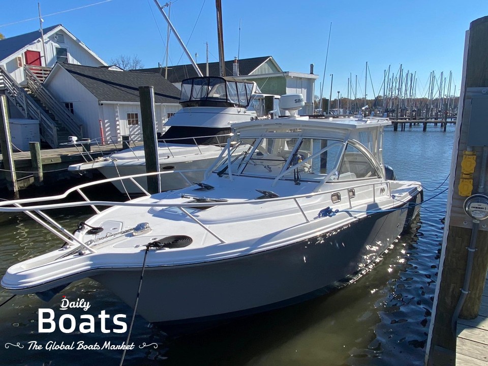 2010 Edgewater 335 Express for sale. View price, photos and Buy 2010 ...