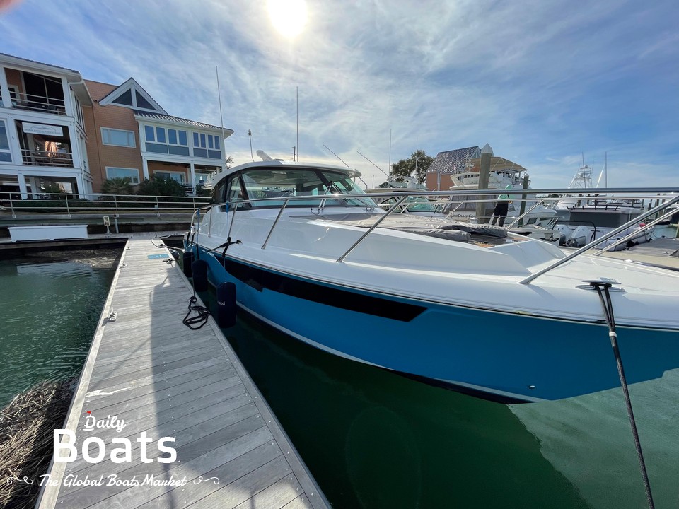 2021 Tiara Yachts 43 Le for sale. View price, photos and Buy 2021 Tiara ...
