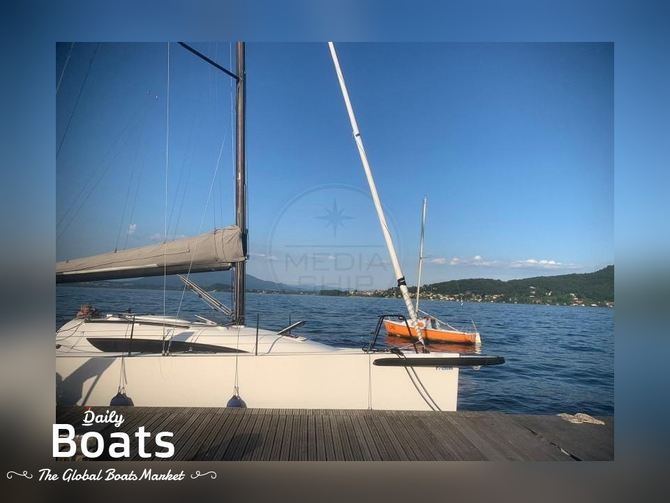 2012 Comar Comet 31 for sale. View price, photos and Buy 2012 Comar ...