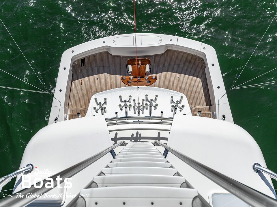 2017 Viking 92 Enclosed Bridge in vendita. Visualizza il prezzo, le ...