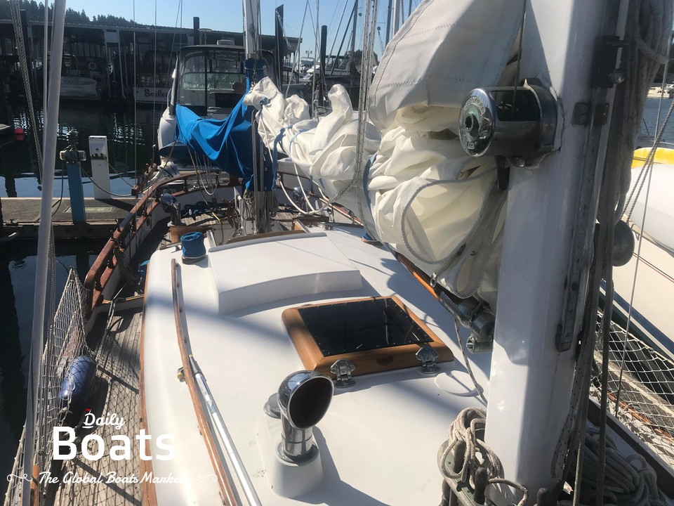 1976 Cheoy Lee Clipper 33 for sale. View price, photos and Buy 1976 ...