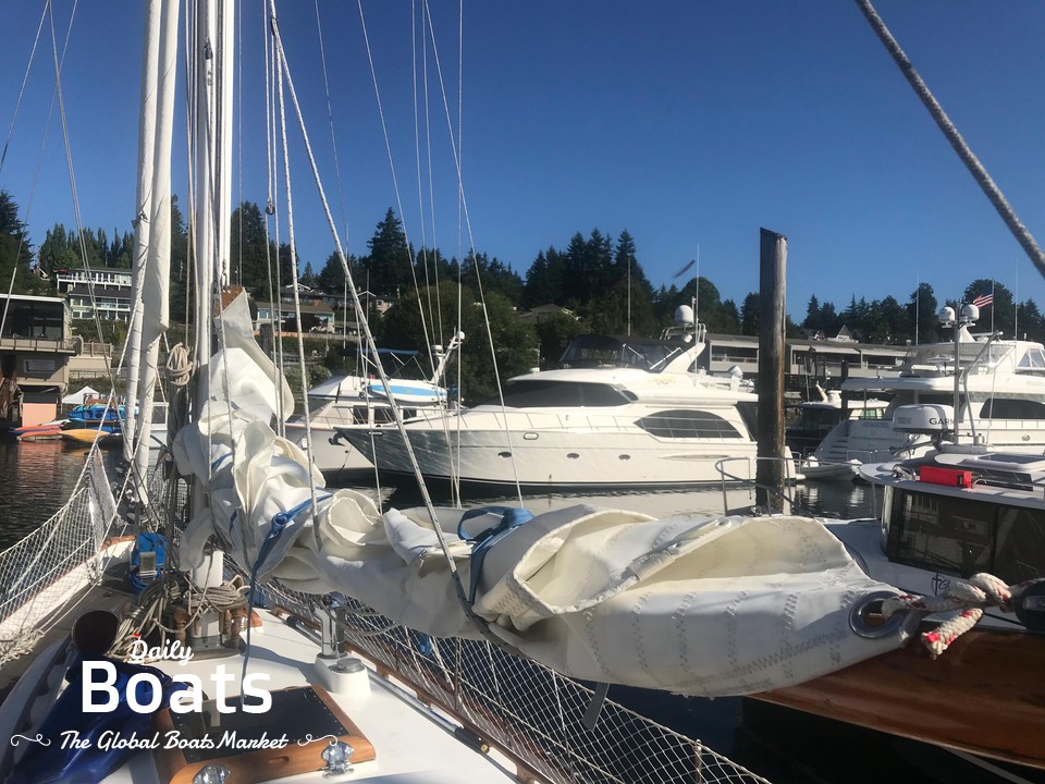 1976 Cheoy Lee Clipper 33 for sale. View price, photos and Buy 1976 ...