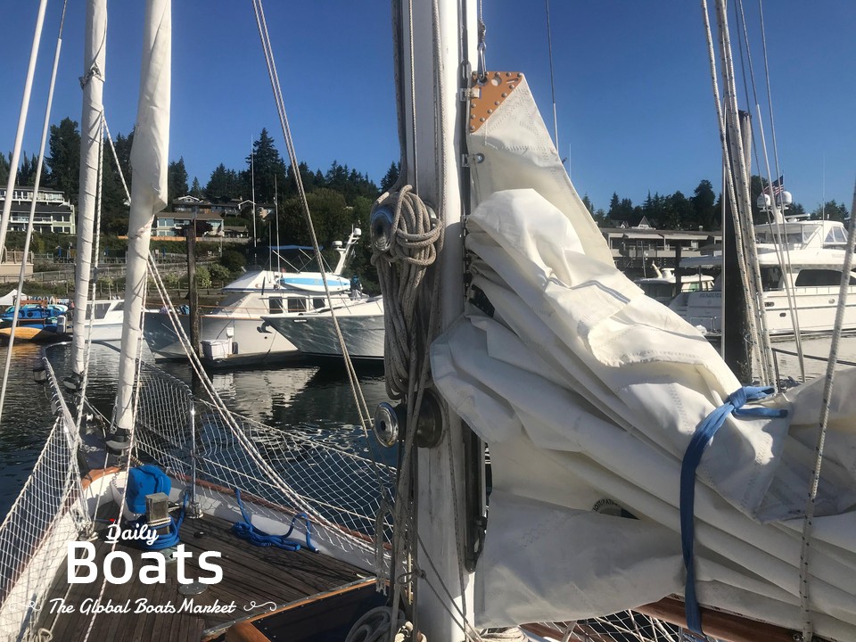 1976 Cheoy Lee Clipper 33 for sale. View price, photos and Buy 1976 ...